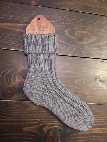 Ravelry: Last Minute Santa Sock pattern by Heleen's Knithouse