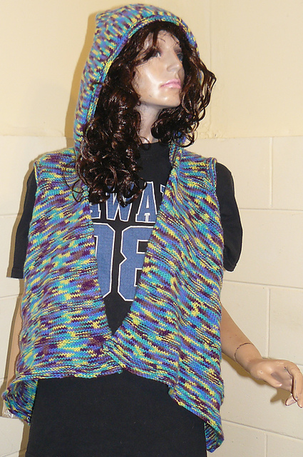 Ravelry: Shruggie pattern by Helen Anne