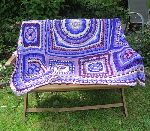 Ravelry: Heart of Friendship pattern by Helen Shrimpton