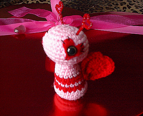 Ravelry: Love Bug Amigurumi pattern by Heliinä Swerdlyk