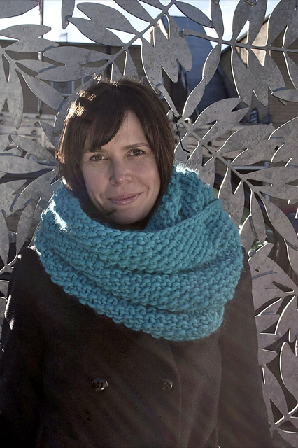 Ravelry: Squish Up Cowl pattern by Helen Stewart