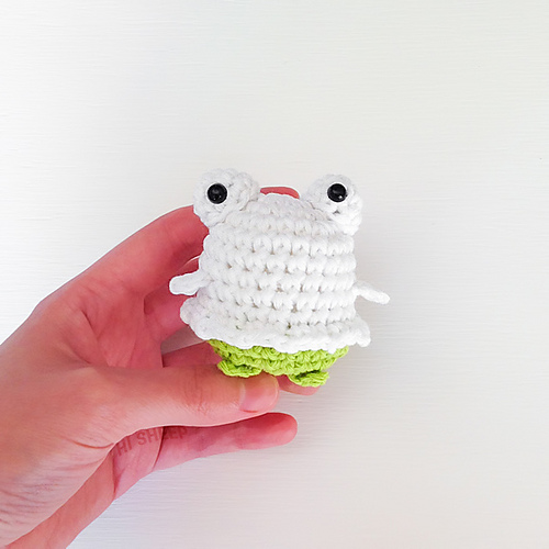 Ravelry: Ghost Froggy pattern by Milagros Sierra