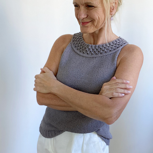 Ravelry: Big Chain Top pattern by Hinterm Stein