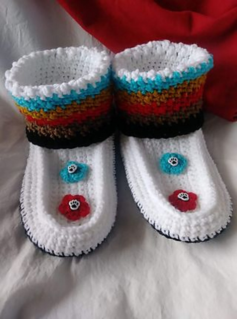 Ravelry: Ladies Moccasin Booties pattern by Colleen Craig