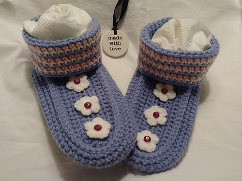 Ravelry: Ladies Moccasin Booties pattern by Colleen Craig