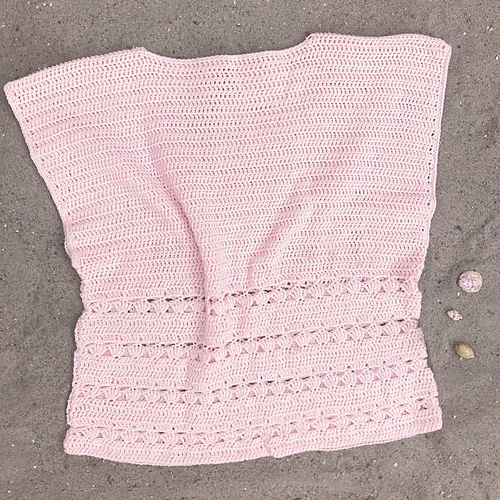 Ravelry: Sunny Shells Top pattern by Lauren Willis