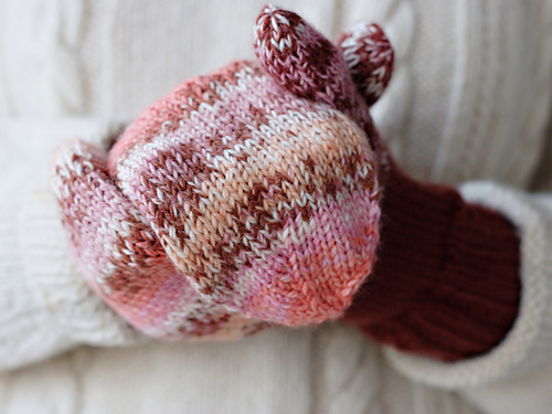 Ravelry: Annie's Mittens pattern by Holli Yeoh