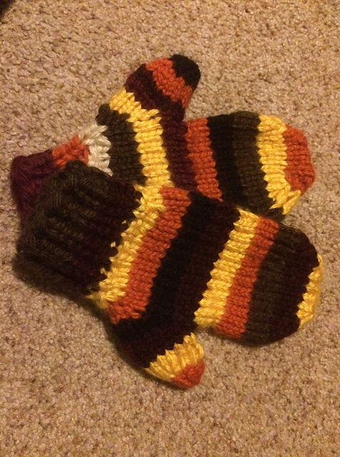 Ravelry: Super Easy Mittens pattern by Holly Anne
