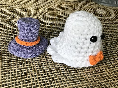 Ravelry: Dapper Ghost pattern by Eve Arby