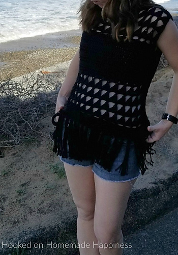 Ravelry: Triangles & Fringe Top pattern by Breann Mauldin