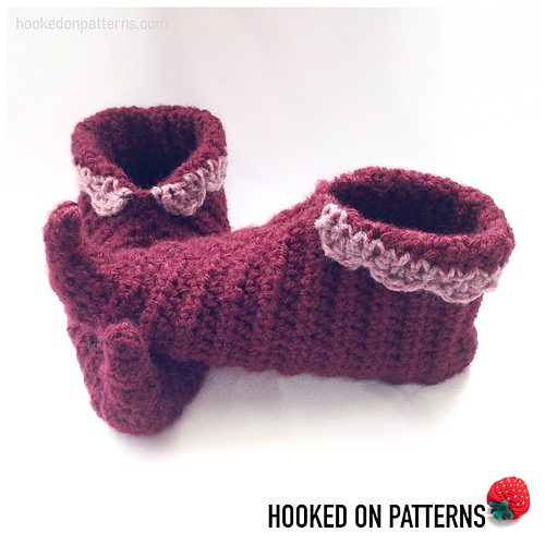 Ravelry: Curly Toes Elf Slipper Shoes pattern by Ling Ryan