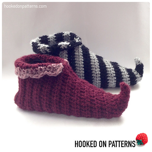 Ravelry: Curly Toes Elf Slipper Shoes pattern by Ling Ryan