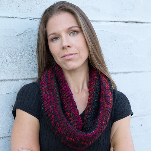 Ravelry: Lickety-Split Cowl pattern by Lynette Connors