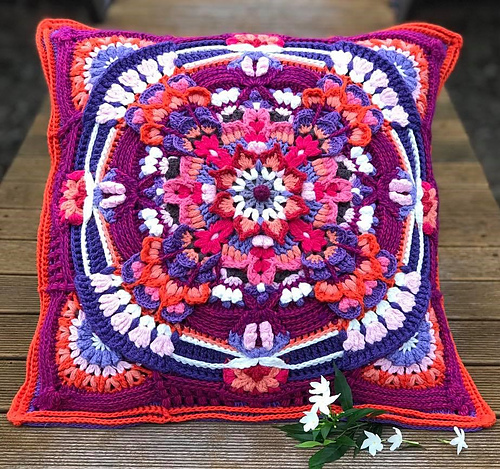 Ravelry: High Tea Floral Block pattern by The Floral Hook