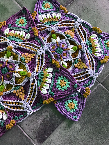 Ravelry: Chrysalis Throw pattern by The Floral Hook