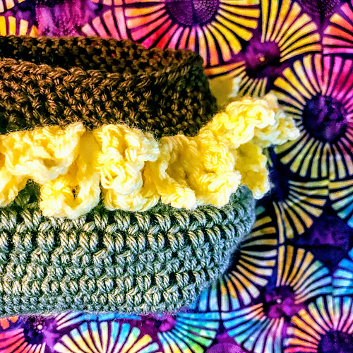 Ravelry: Sunflower Chalk Bucket pattern by Ellie from Hook Yarn Carabiner