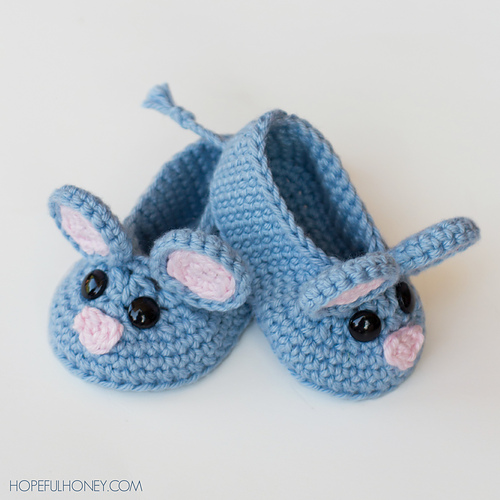 Ravelry: Field Mouse Baby Booties pattern by Olivia Kent
