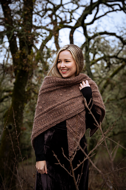 Ravelry: Caroline Shawl pattern by Isabella Clark