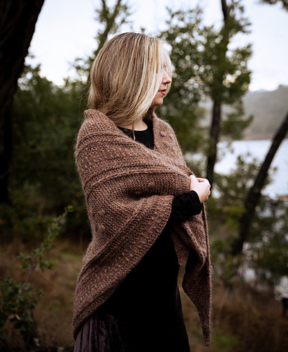 Ravelry: Caroline Shawl pattern by Isabella Clark