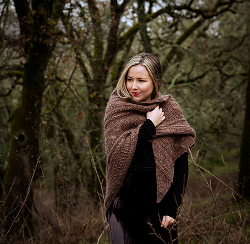 Ravelry: Caroline Shawl pattern by Isabella Clark