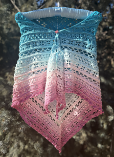 Ravelry: The Malfy Shawl pattern by Huskyberry