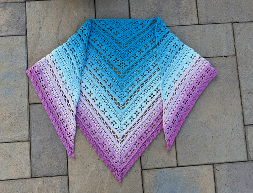 Ravelry: The Malfy Shawl pattern by Huskyberry