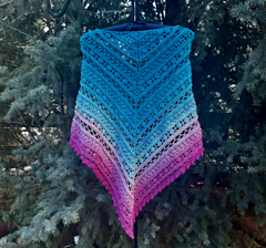 Ravelry: The Malfy Shawl pattern by Huskyberry