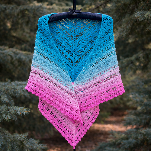 Ravelry: The Malfy Shawl pattern by Huskyberry
