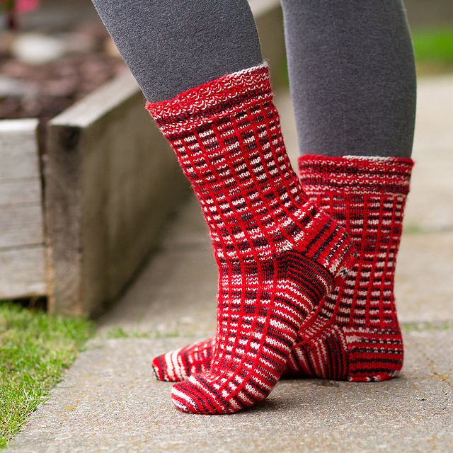 Ravelry: Gridiron pattern by Kate Atherley