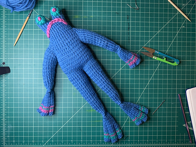 Ravelry: WONKERS the Frog pattern by Cait Knight