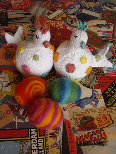 Ravelry: Dotted Chickens pattern by Susan B. Anderson