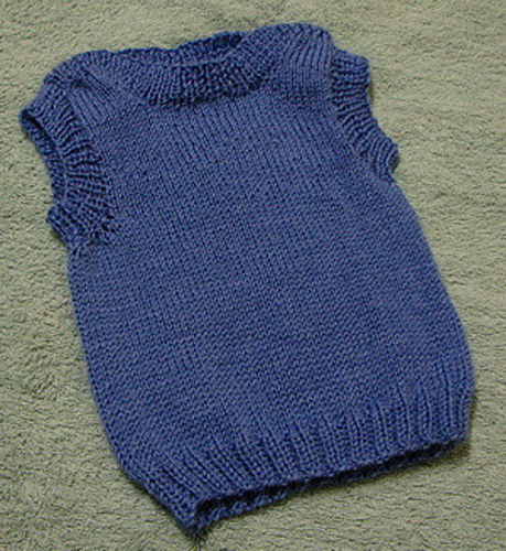 Ravelry: Dear wee baby singlet pattern by Justine Turner