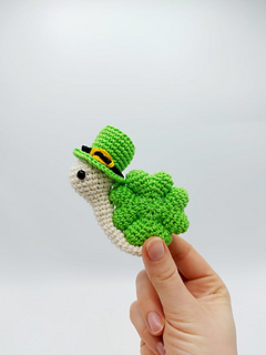 Ravelry: Shelwin, the Clover Snail pattern by Ineke Maas