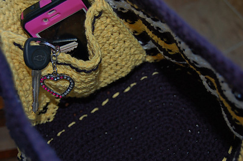 Ravelry: "Chasing Chevrons" Shoulder Bag / Purse pattern by Jennifer Renaud