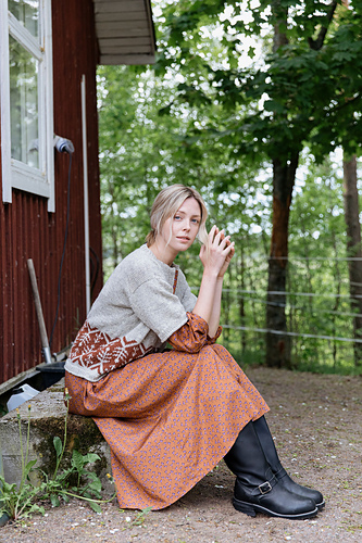 Ravelry: Saari pattern by Jenna K.