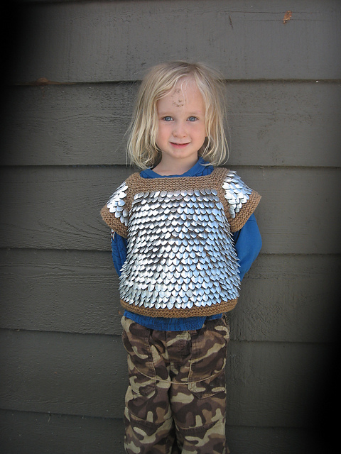 Ravelry: Ilailea's Brushed aluminum scale shirt