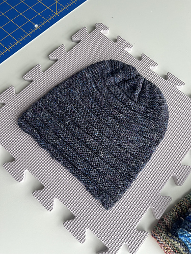 Ravelry: Reversible Skull Cap pattern by Zabeth Loisel-Weiner