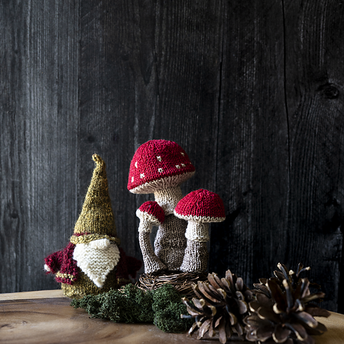 Ravelry: Wee Mushroom Trio pattern by Sarah Schira