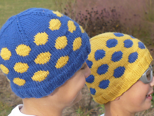 Ravelry: 33 Dots pattern by Hannah Mason