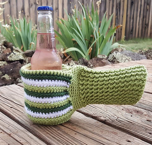 Ravelry: Soto's Cozy Beer Mitten pattern by SoTotallyUs