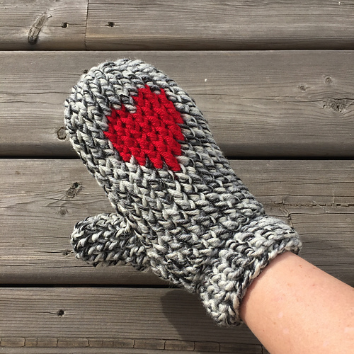 Ravelry: Heart Love Mittens pattern by In Stitches - Crochet by SL
