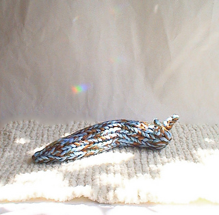 Ravelry: Have fun knitting Slug Buds for the holidays pattern by Flora ...