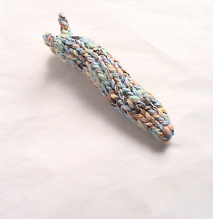 Ravelry: Have fun knitting Slug Buds for the holidays pattern by Flora ...