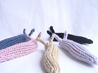 Ravelry: Have fun knitting Slug Buds for the holidays pattern by Flora ...