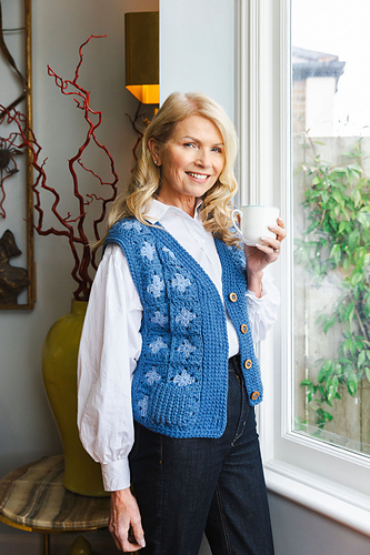 Ravelry: Shingle Singlet pattern by Kimberley Bate