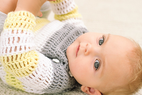 Ravelry: Baby Sweater pattern by Patons UK