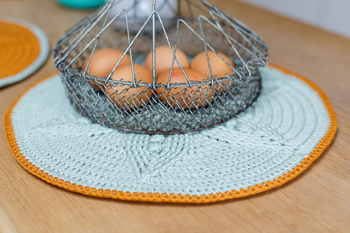 Ravelry: Forest Flower Trivet pattern by Tatsiana