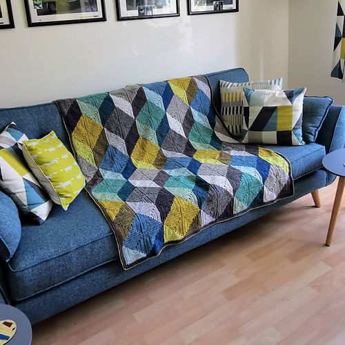 Ravelry: Borg Blanket pattern by Kaz - Insomnia Crochet