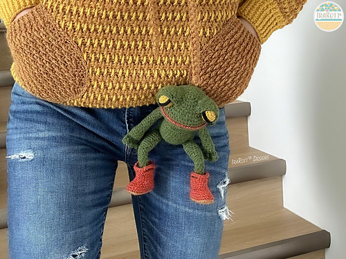 Ravelry: Jabka The Traveling Frog pattern by Ira Rott