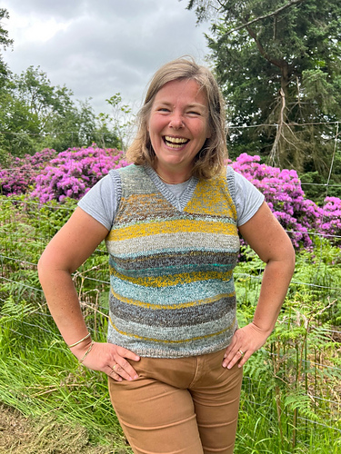 Ravelry: Flashback Top pattern by Zanete Knits